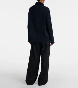 Plan C Wool And Cashmere Turtleneck Sweater