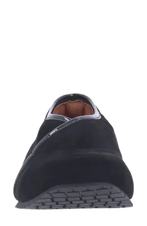 L'AMOUR DES PIEDS Taura Flat