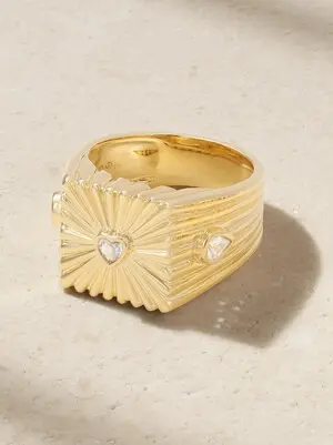 Yvonne Léon Surprise 9-karat & Sapphire Ring