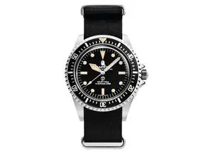 A BATHING APE Bapex Classic Type 1 Nato Watch - Silver