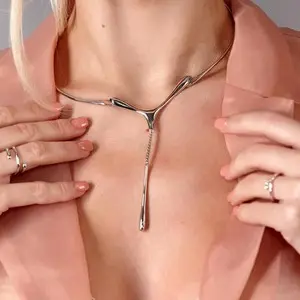 LUCY QUARTERMAINE Drop Y Neck Necklace - Sterling Silver