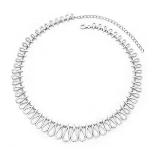 LUCY QUARTERMAINE Large Petal Necklace - Sterling Silver