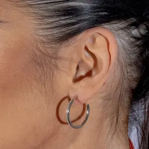 LUCY QUARTERMAINE Skinny Drip Medium Hoop Earrings
