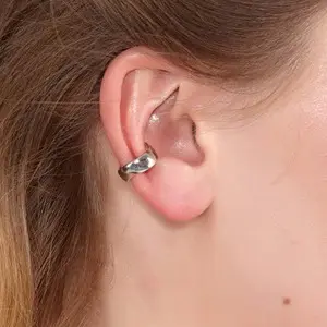 LUCY QUARTERMAINE Flat Ear Cuff - Sterling Silver