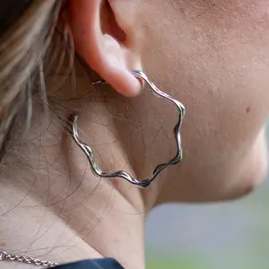 LUCY QUARTERMAINE Splash Wave Hoop Earrings - Sterling Silver