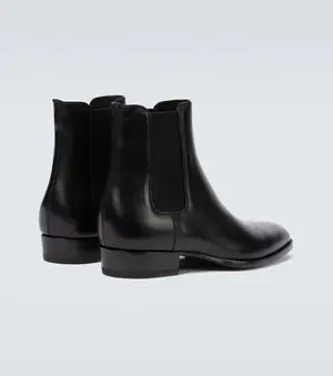 Saint Laurent Wyatt Leather Chelsea Boots