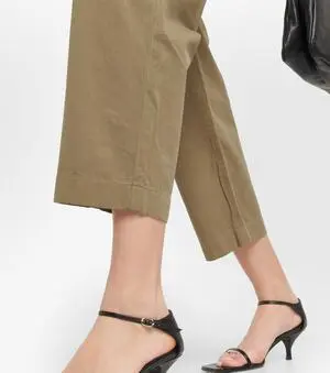 Vince Mid-rise Cropped Pants