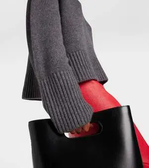 LISA YANG Fleur Cashmere Turtleneck Sweater