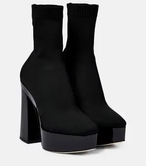 Elastic Booties