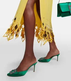 Manolo Blahnik Hangisimu 70 Embellished Mules - Green