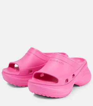 Balenciaga Pool Crocs™ Mules - Pink