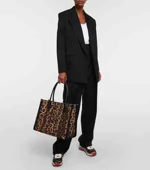CHRISTIAN LOUBOUTIN Loubishark Leopard Print Sneakers - Multicoloured