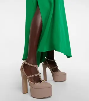 Valentino Garavani Rockstud Platform Pumps