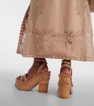 Valentino Garavani Vlogo Summerblocks Platform Sandals