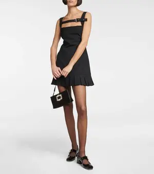 ROGER VIVIER Tres Vivier Patent Leather Mary Jane Pumps