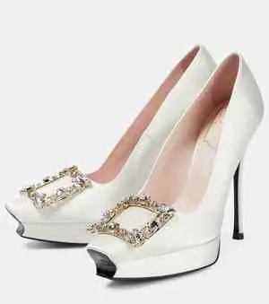 ROGER VIVIER Flower Strass Platform Pumps