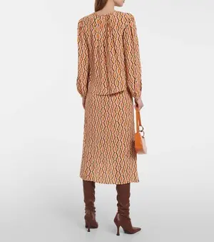 Velvet By Graham & Spencer Laura Printed Crepe Blouse