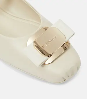 FERRAGAMO Zina Leather Ballet Flats - White