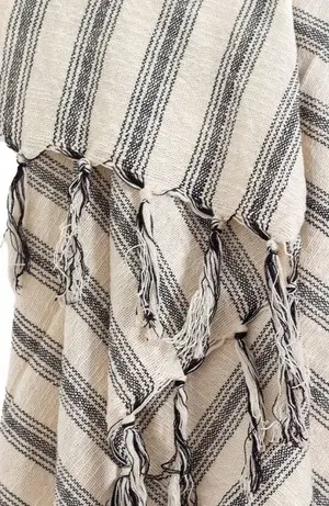 EASTERN WOVEN Titus Santuklu Hand Towel