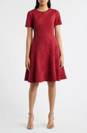 Julia Jordan Textured Dresses