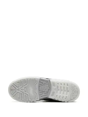 Nike Dunk Genesis Low Top Sneakers