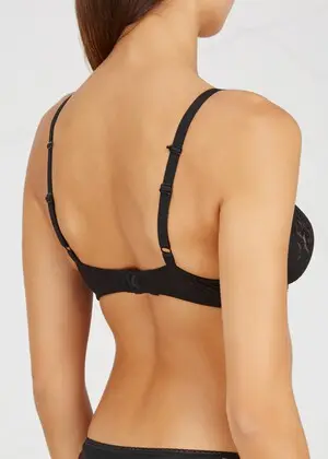 Wacoal Halo Lace Underwired Bra - Black