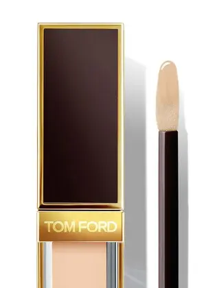 TOM FORD Shade And Illuminate Concealer, Silk, Buildable Coverage, Radiant Complexion, Smooth Texture - 1c0 Silk