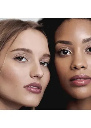 Sisley Phyto-teint Ultra Eclat Radiance Boosting Foundation - Hazel