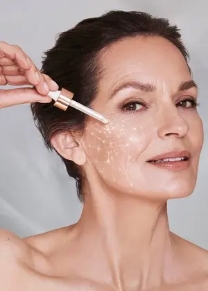 Charlotte Tilbury Magic Serum Crystal Elixir Hydrating Serum - N/a
