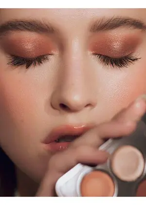 ROEN Eyes On Me Eyeshadow Palette