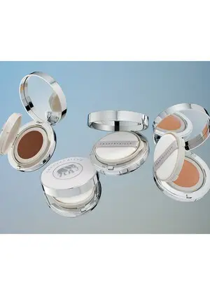 CHANTECAILLE Future Skin Cushion Foundation - Alabaster