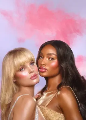 Charlotte Tilbury Glowgasm Beauty Light Wand, Highlighter, Silk - Pinkgasm Sunset