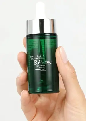 RÉVIVE Moisturizing Renewal Oil