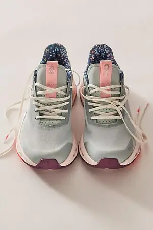 On Fp Movement X Cloudnova Form 2 Sneakers