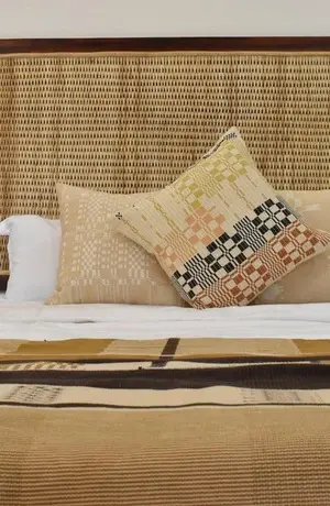 HEIRLOOM NAGA Lanjon Handwoven Pillowcover