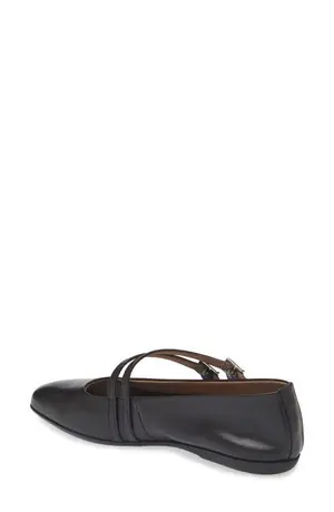 WONDERS Asymmetric Strap Flat - Black Leather