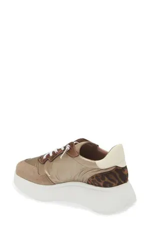 WONDERS Platform Sneakers