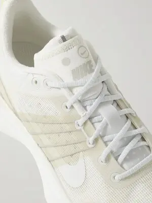 Nike Lunar Roam Sneakers