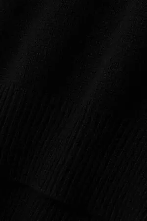 LISA YANG Heidi Cashmere Turtleneck Sweater