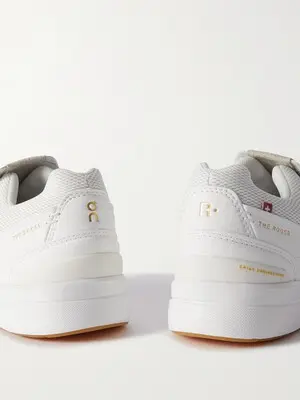 On The Roger Centre Court Trainers