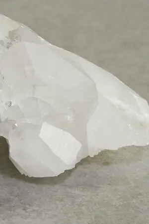 JIA JIA HOME Mini Crystal Quartz Cluster