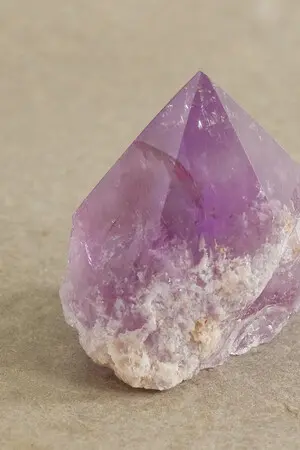 JIA JIA HOME Small Amethyst Point