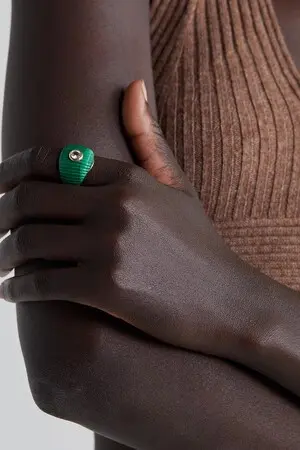 Yvonne Léon Berlingot 9-karat Malachite And Topaz Ring
