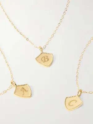 STONE AND STRAND Mini Shield 10-karat Pendant Necklace
