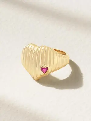 Yvonne Léon Chevaliere Berlingot 9-karat Ruby Signet Ring - Gold