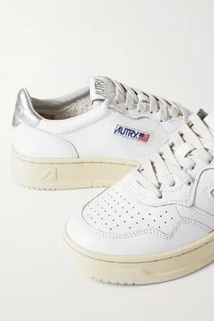 AUTRY Medalist Low Leather Sneakers