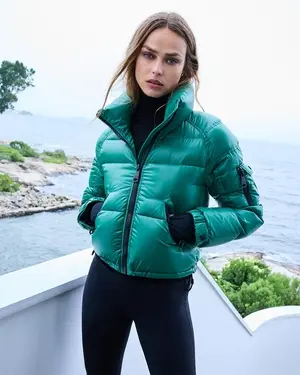 Sam. Freestyle Cropped Puffer Coat - Grass
