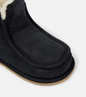 JW Anderson Shearling-lined Leather Ankle Boots