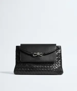 Bottega Veneta Medium Andiamo Messenger Bag - Black