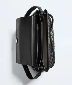 Bottega Veneta Medium Andiamo Messenger Bag - Black